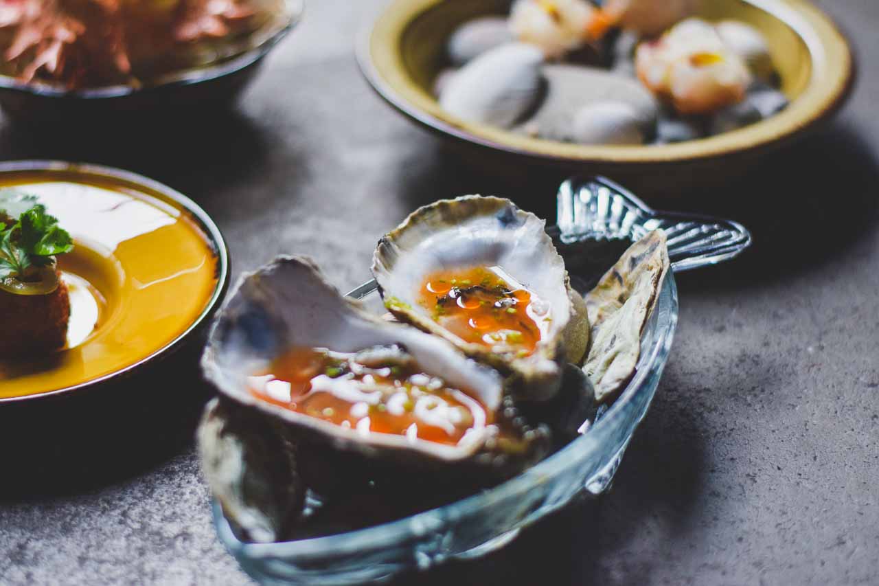 Restaurant Emil – Friskfanget fisk og skaldyr nær KOMPAS Hotel Aalborg